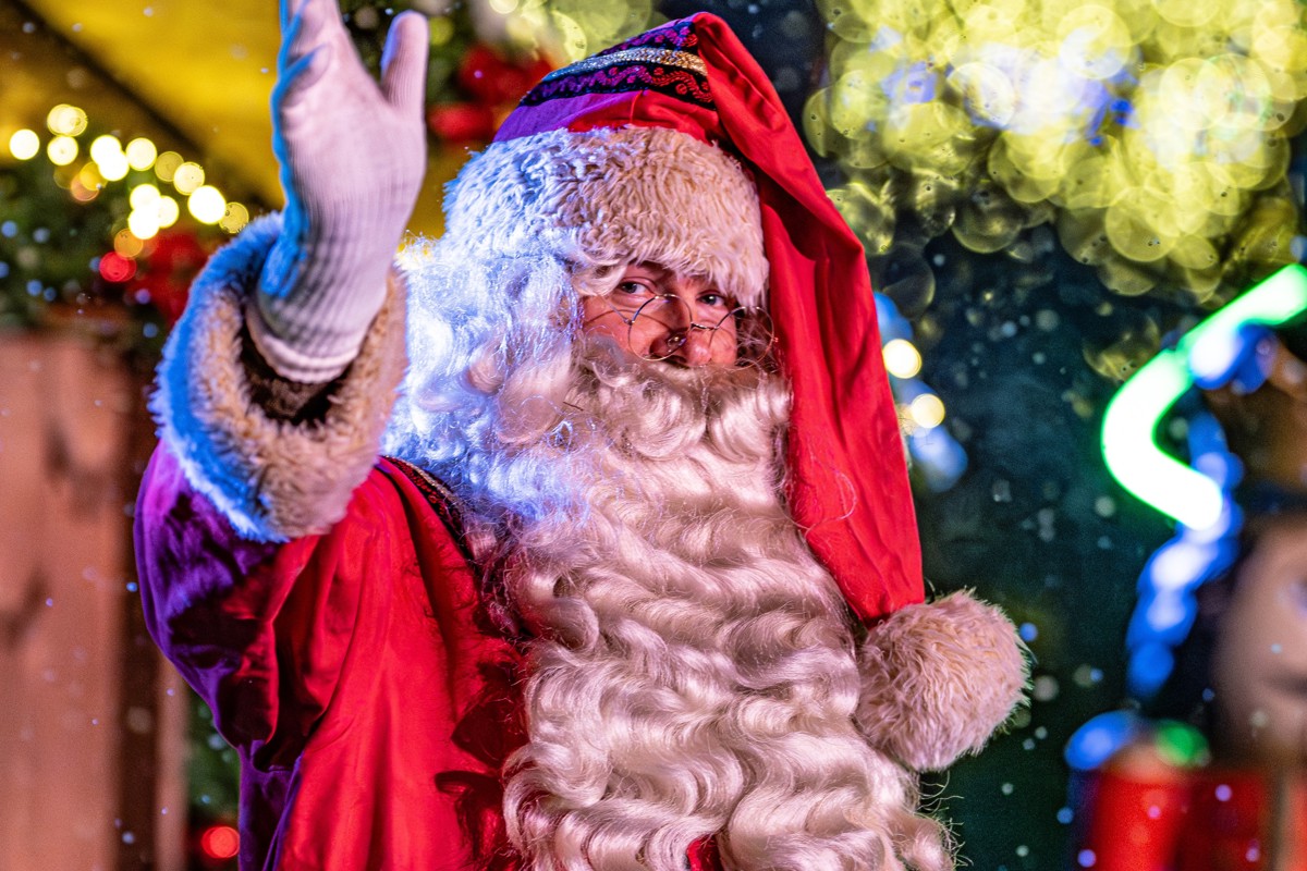 Santa's Ultimate Festive Stay | Chester Zoo